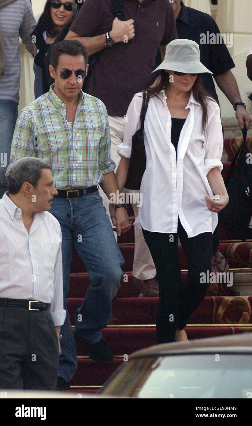 Carla bruni nicolas sarkozy egypt hi-res stock photography and images ...