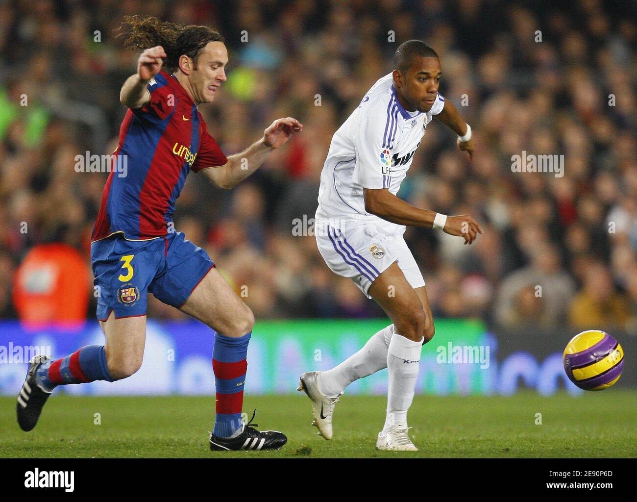 Real madrid barcelona 2007 hi-res stock photography and images - Alamy