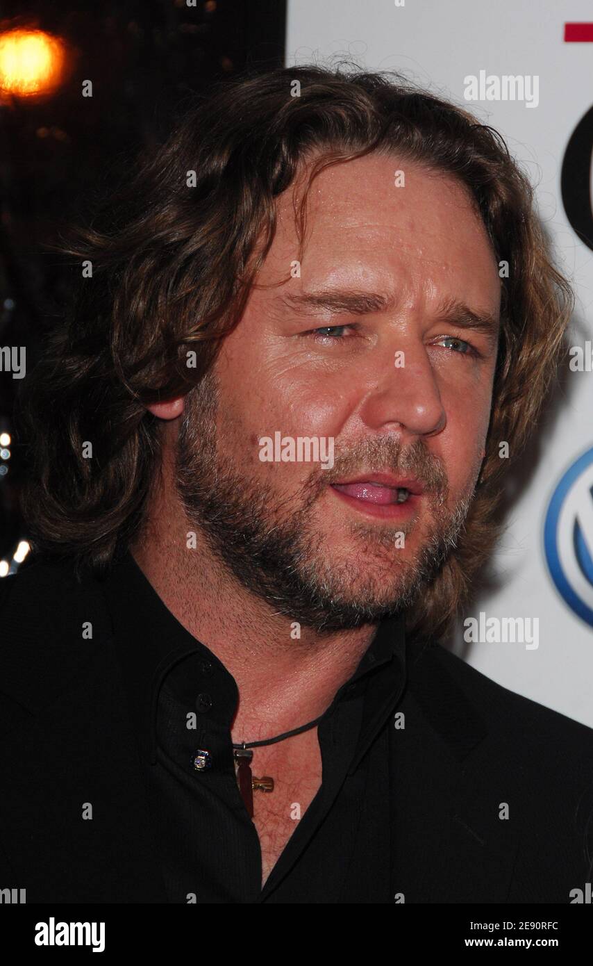 Actor Russell Crowe attends the world premiere of 'American Gangster ...
