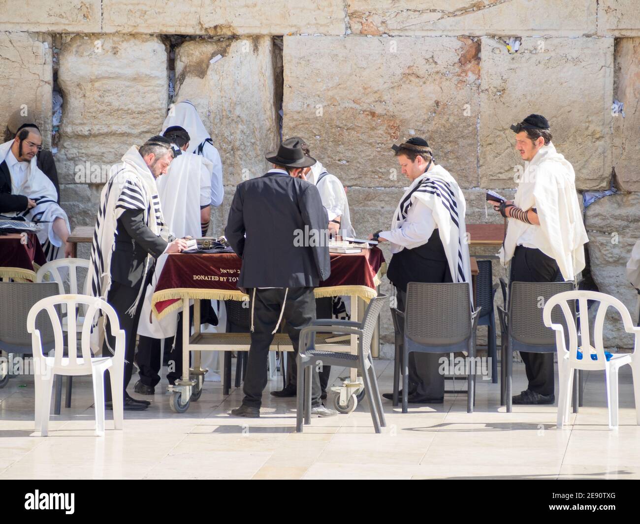 Stand with the jewish people hi-res stock photography and images - Alamy