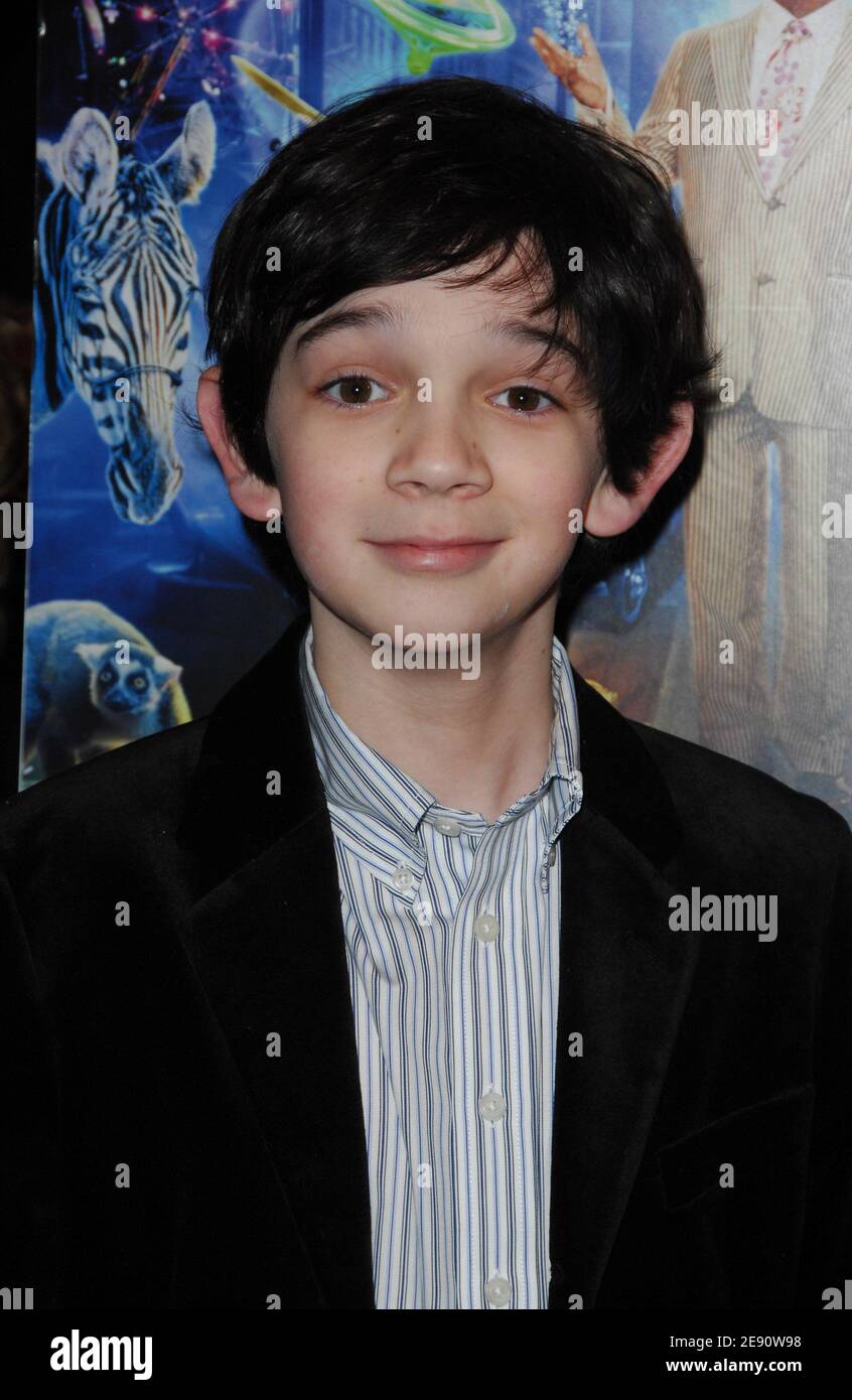 Zach mills hi-res stock photography and images - Alamy