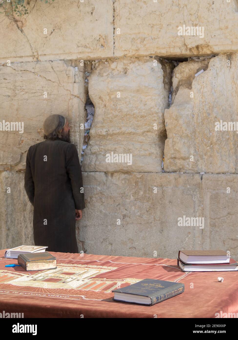 Table of holy man hi-res stock photography and images - Alamy