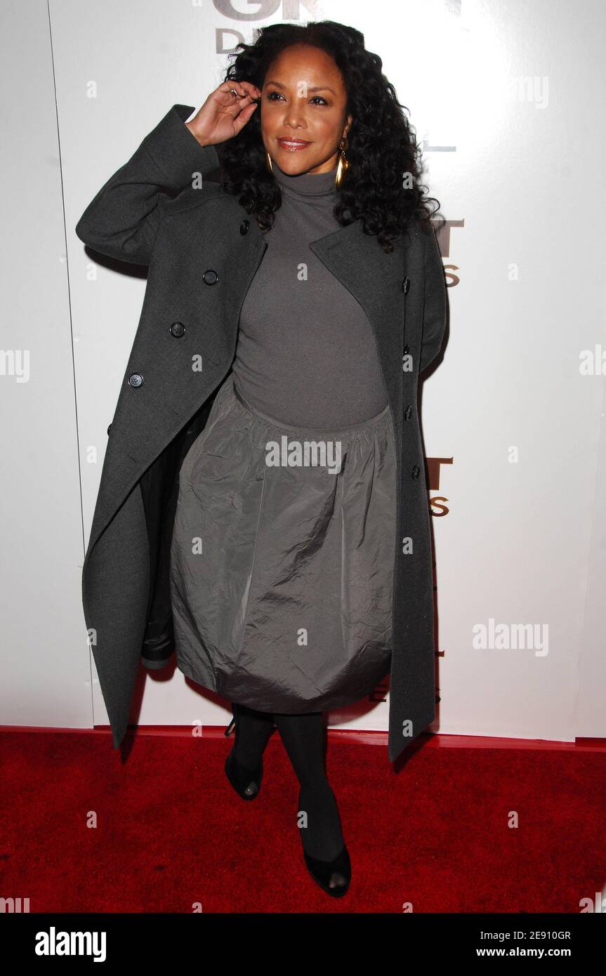 Actress Lynn Whitfield arrives at the premiere of 'The Great Debaters ...