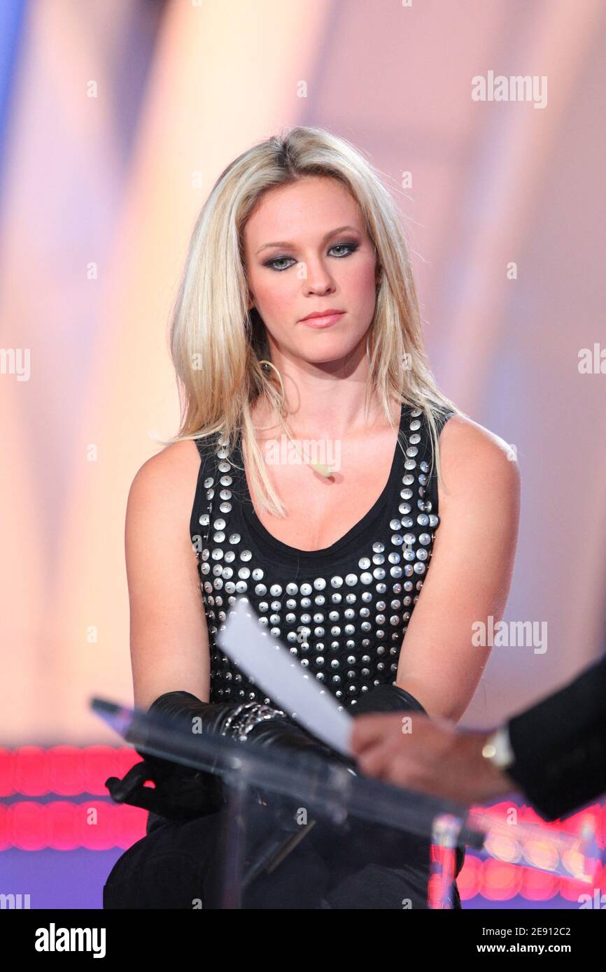 Lorie at the taping of 'Tenue de soirée' on October 27, 2007 in ...