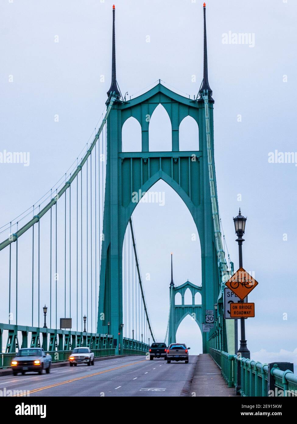 Suspension bridge bridges hi-res stock photography and images - Alamy