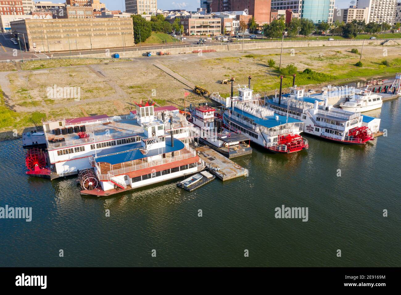 Riverboats hi-res stock photography and images - Alamy