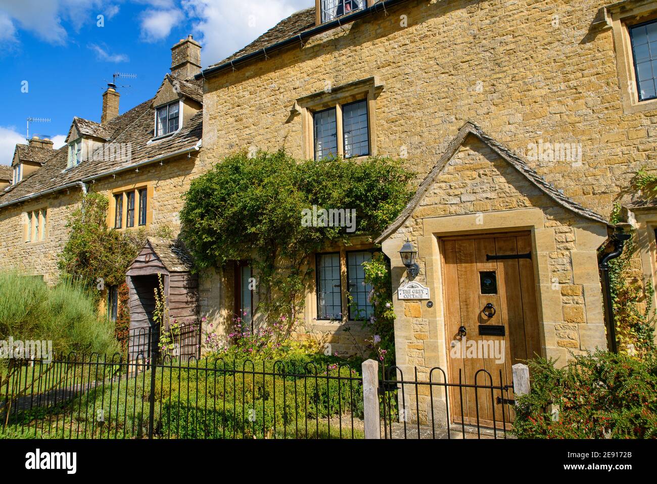 Traditional rural houses in Cotswolds area, England, UK Stock Photo - Alamy