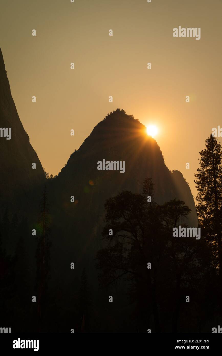 Cathedral rock at sunset hi-res stock photography and images - Alamy