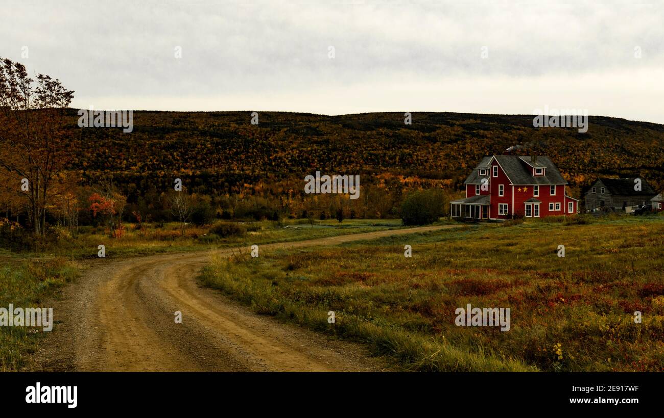 Country Side Farm House Stock Photo - Alamy