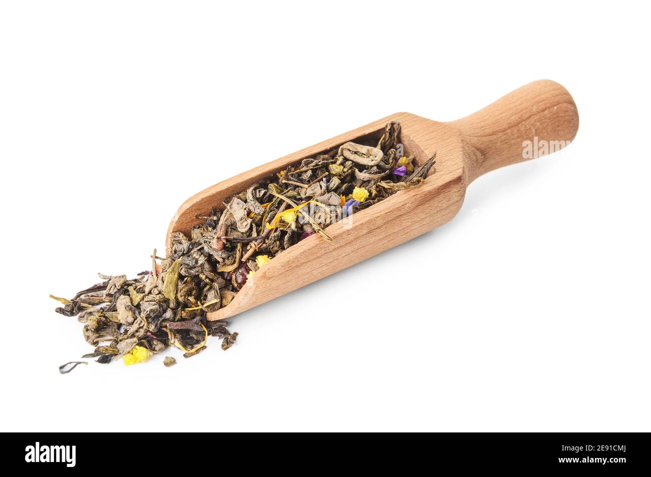 Wooden scoop with dry tea leaves on white background Stock Photo - Alamy