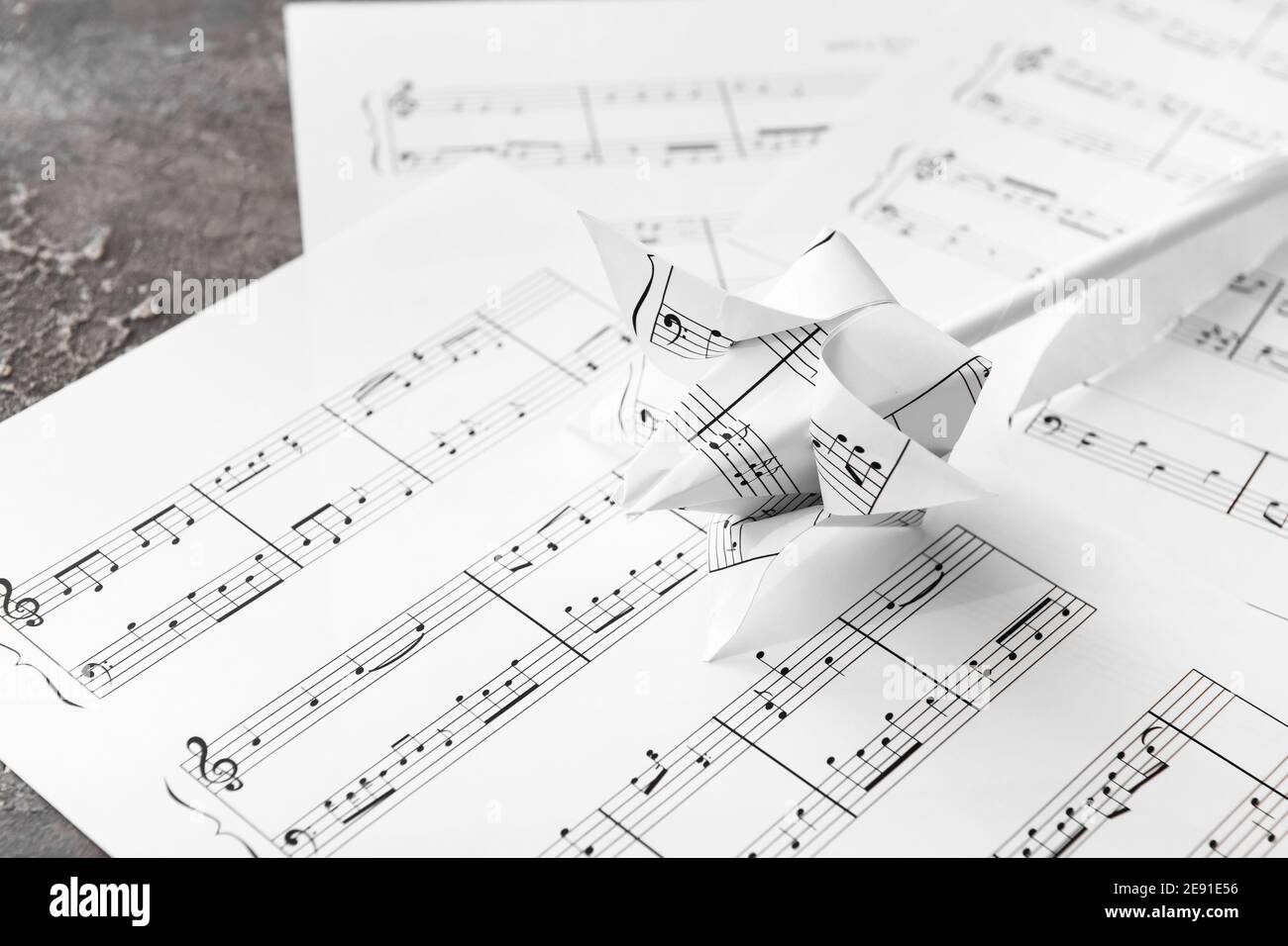 Paper flower made music hi-res stock photography and images - Alamy