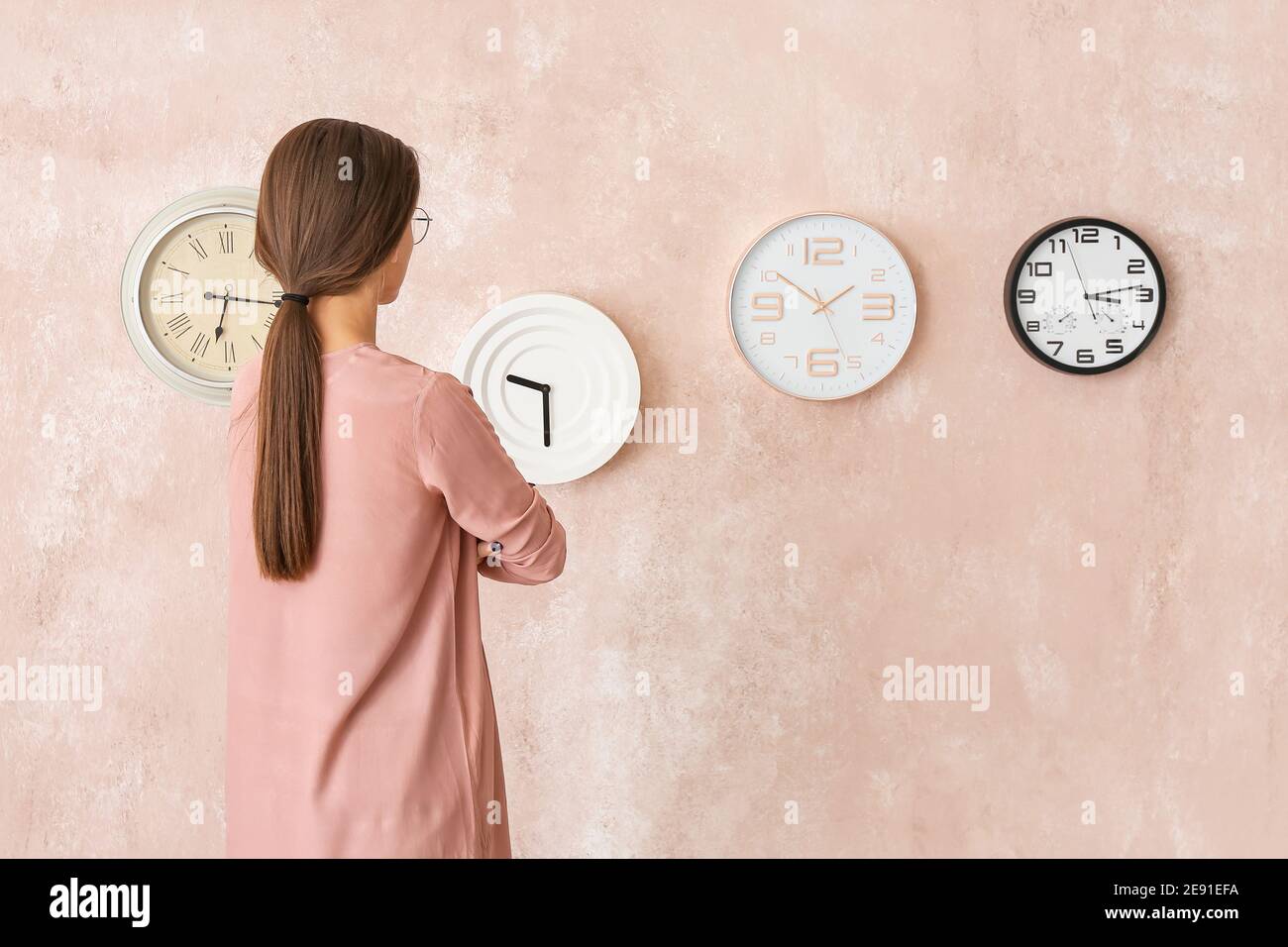 Designer clocks hi-res stock photography and images - Alamy