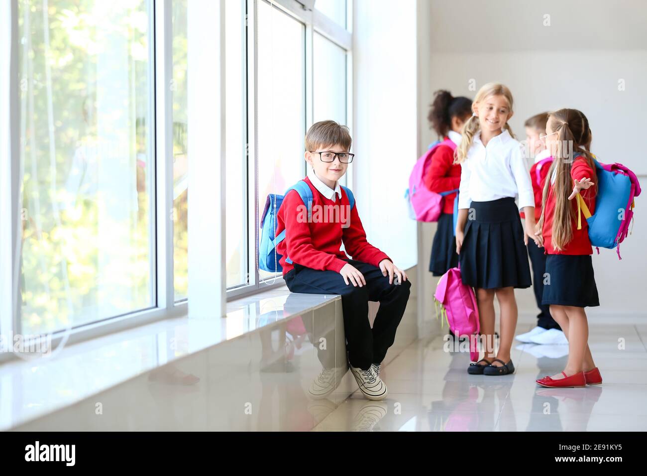 Pupils in break hall school hi-res stock photography and images - Alamy