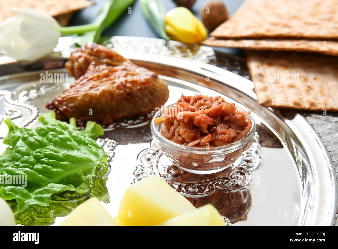 Passover Seder plate with traditional food, closeup Stock Photo - Alamy