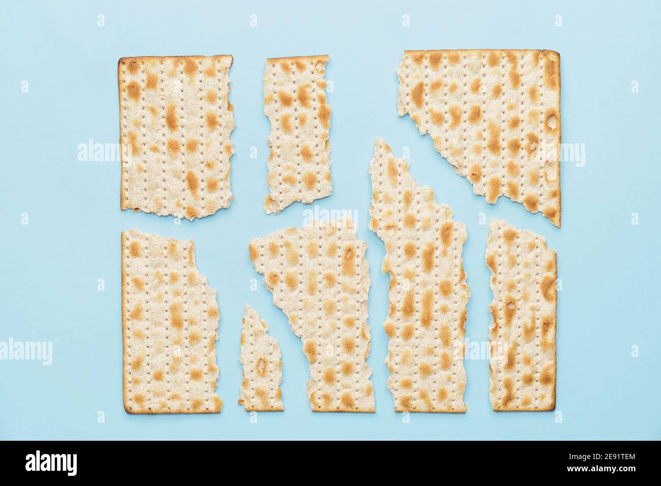Broken Jewish flatbread matza for Passover on color background Stock ...