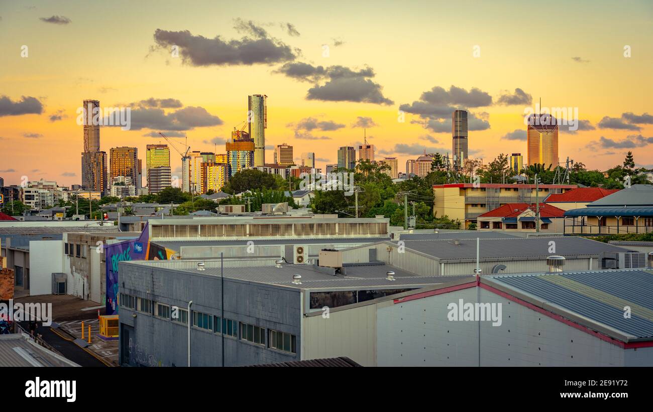 West end brisbane skyline hi-res stock photography and images - Alamy