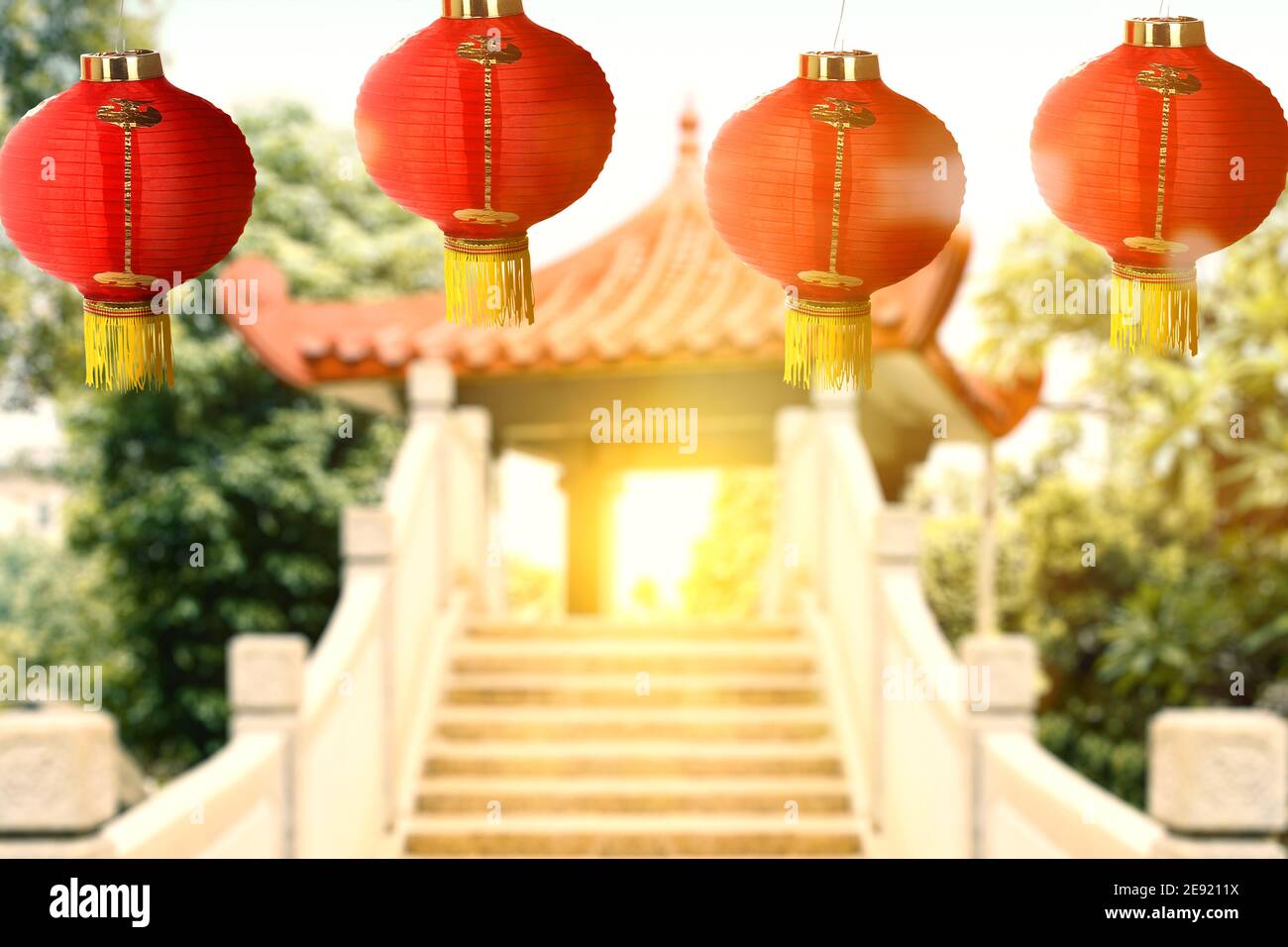 Chinese bridge lantern hi-res stock photography and images - Alamy