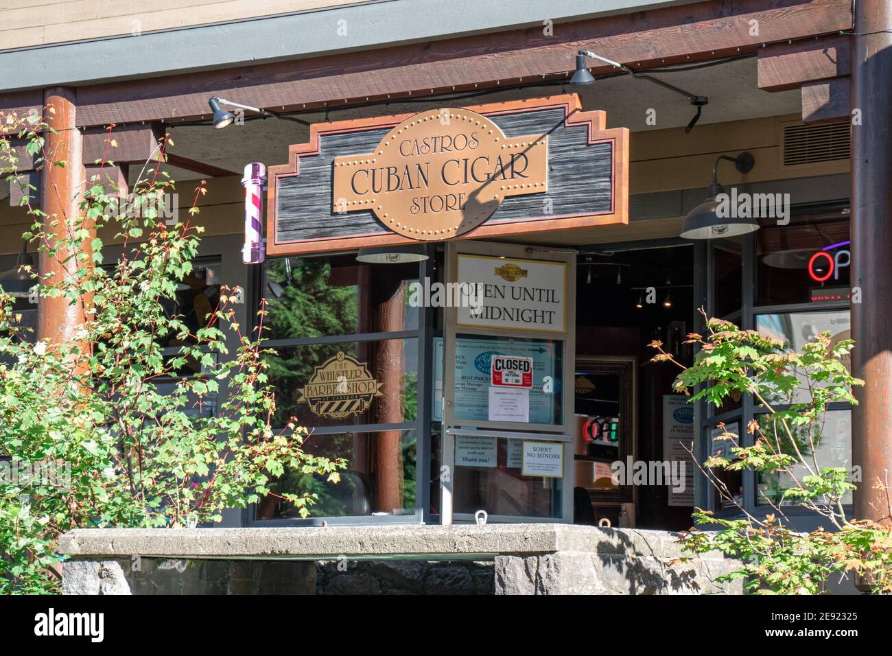 Cigar store sign hi-res stock photography and images - Alamy