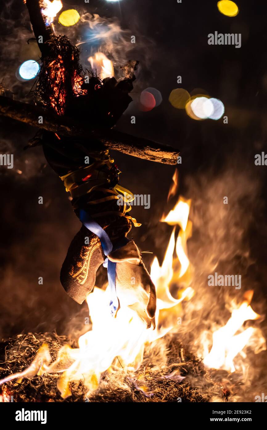 Scarecrow burning in hot festive flames Stock Photo - Alamy