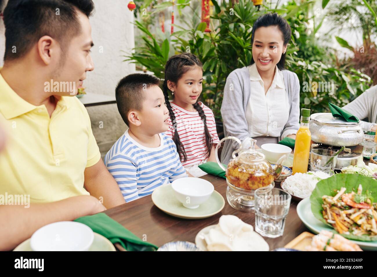 Children reciting poem hi-res stock photography and images - Alamy