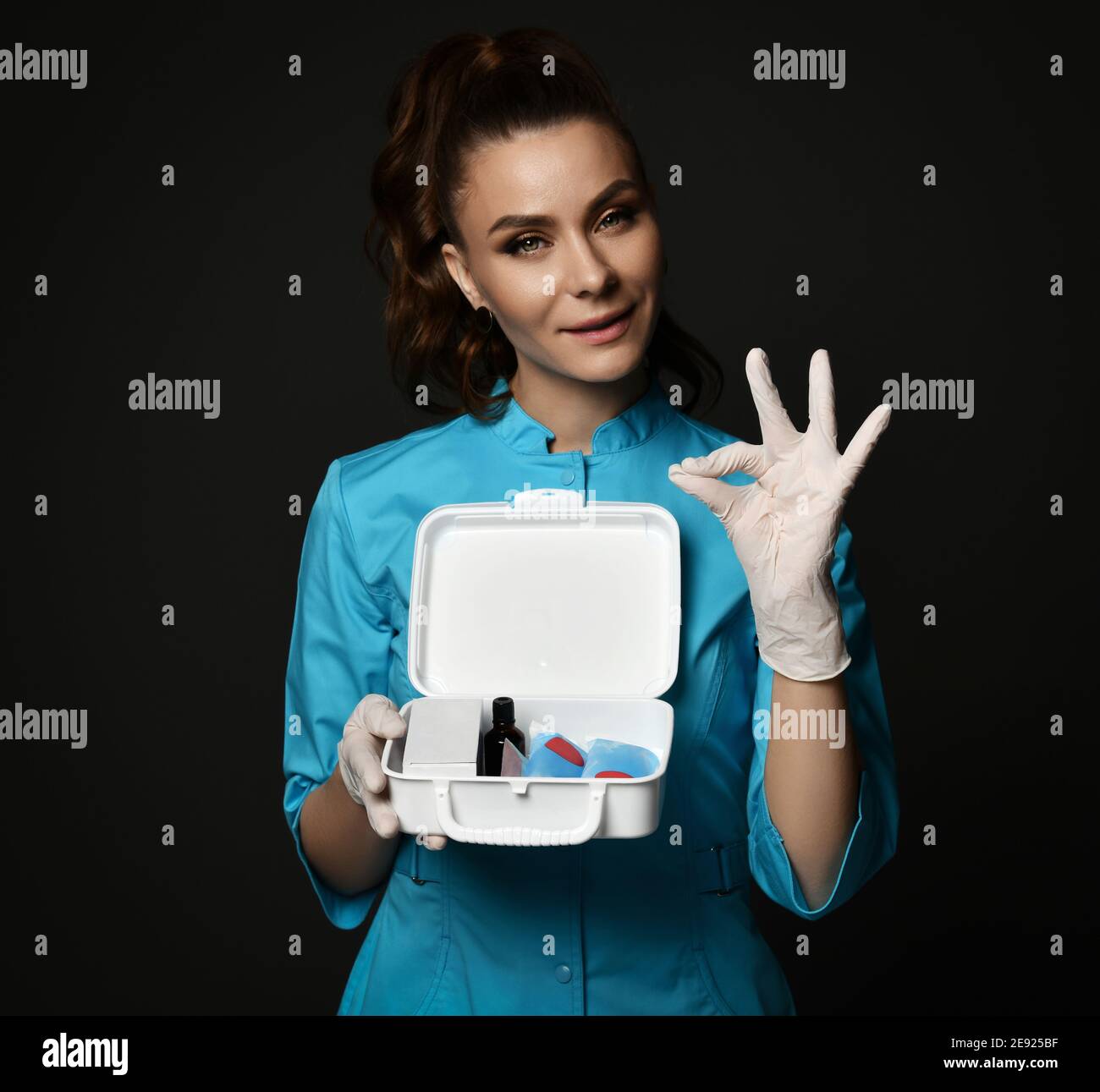 Nurse blue uniform hi-res stock photography and images - Alamy