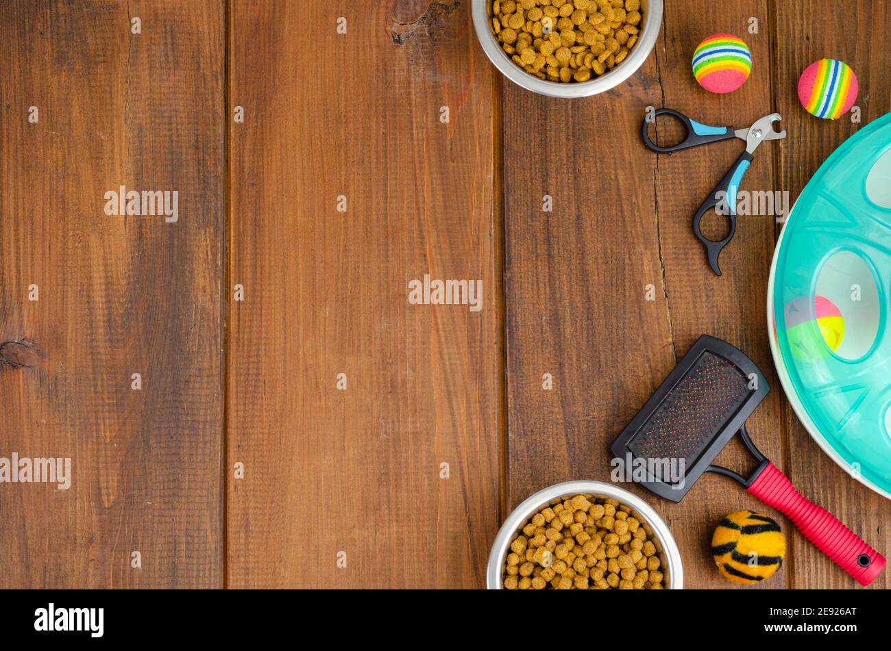 Pet food items hi-res stock photography and images - Alamy