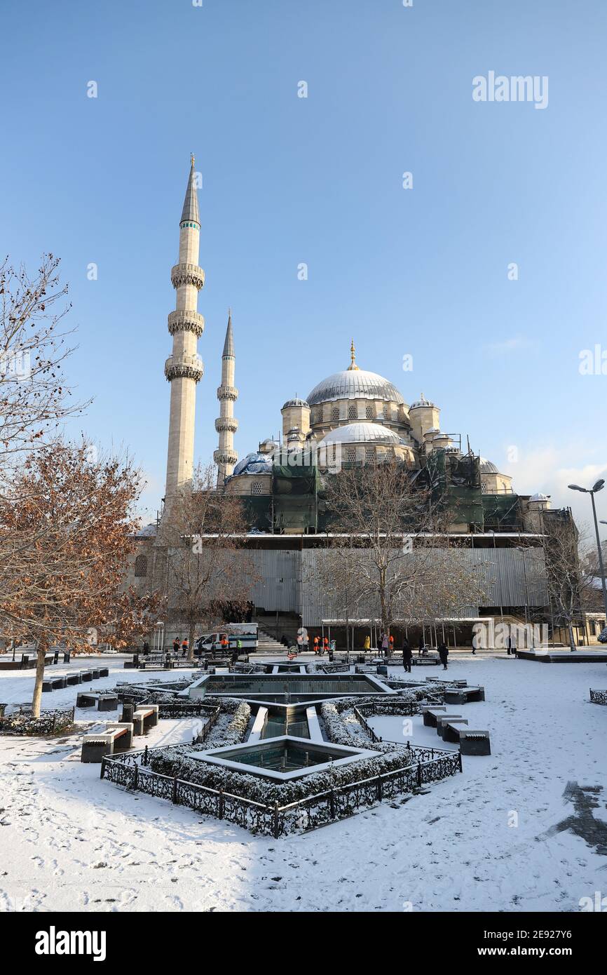 Eminonu New Mosque in Istanbul City, Turkey Stock Photo - Alamy