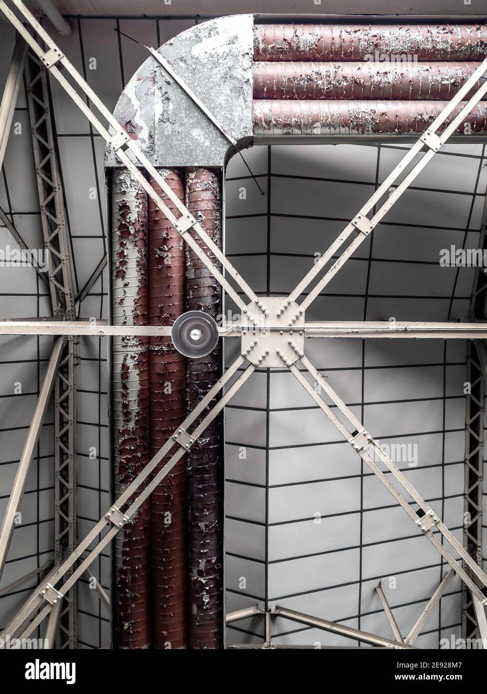 Structure duct old pipes piping hi-res stock photography and images - Alamy