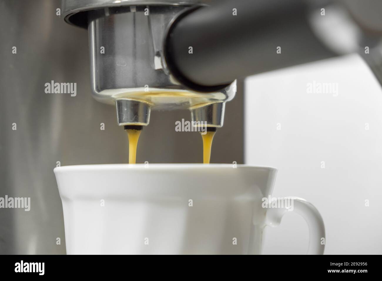 Machine portafilter hi-res stock photography and images - Alamy