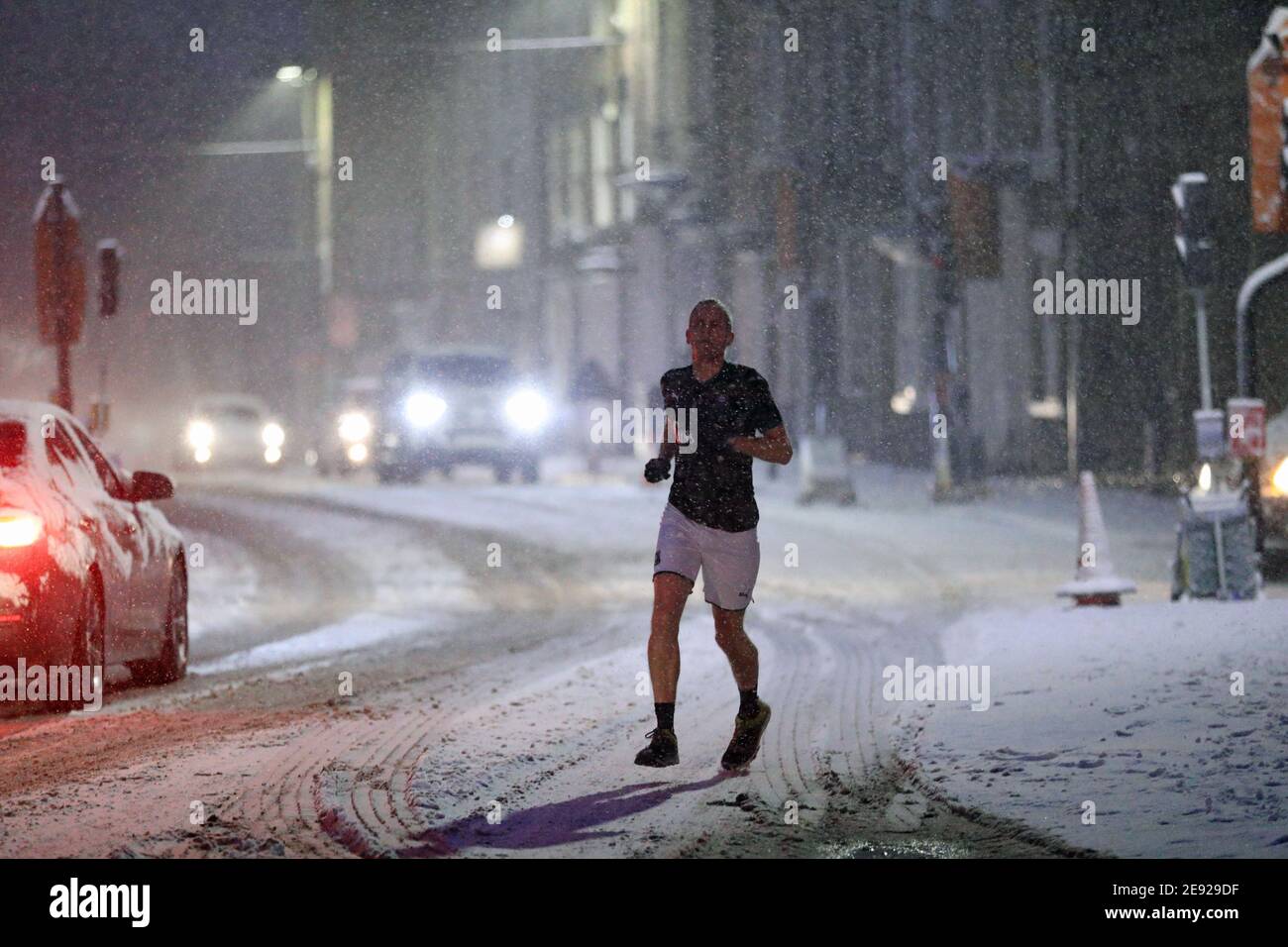 Stranding pose hi-res stock photography and images - Alamy
