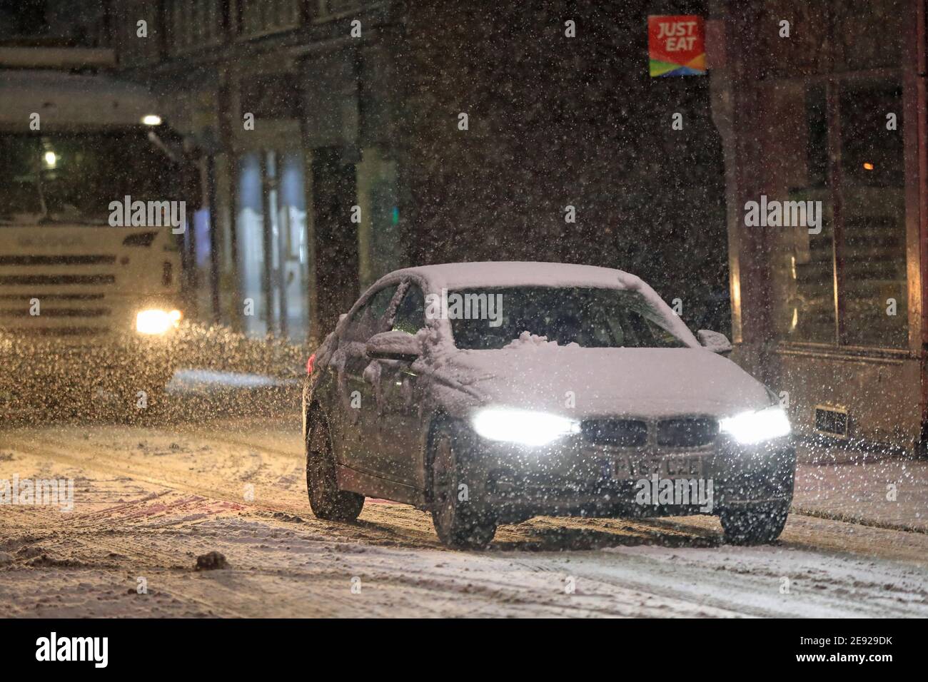 Stranding pose hi-res stock photography and images - Alamy