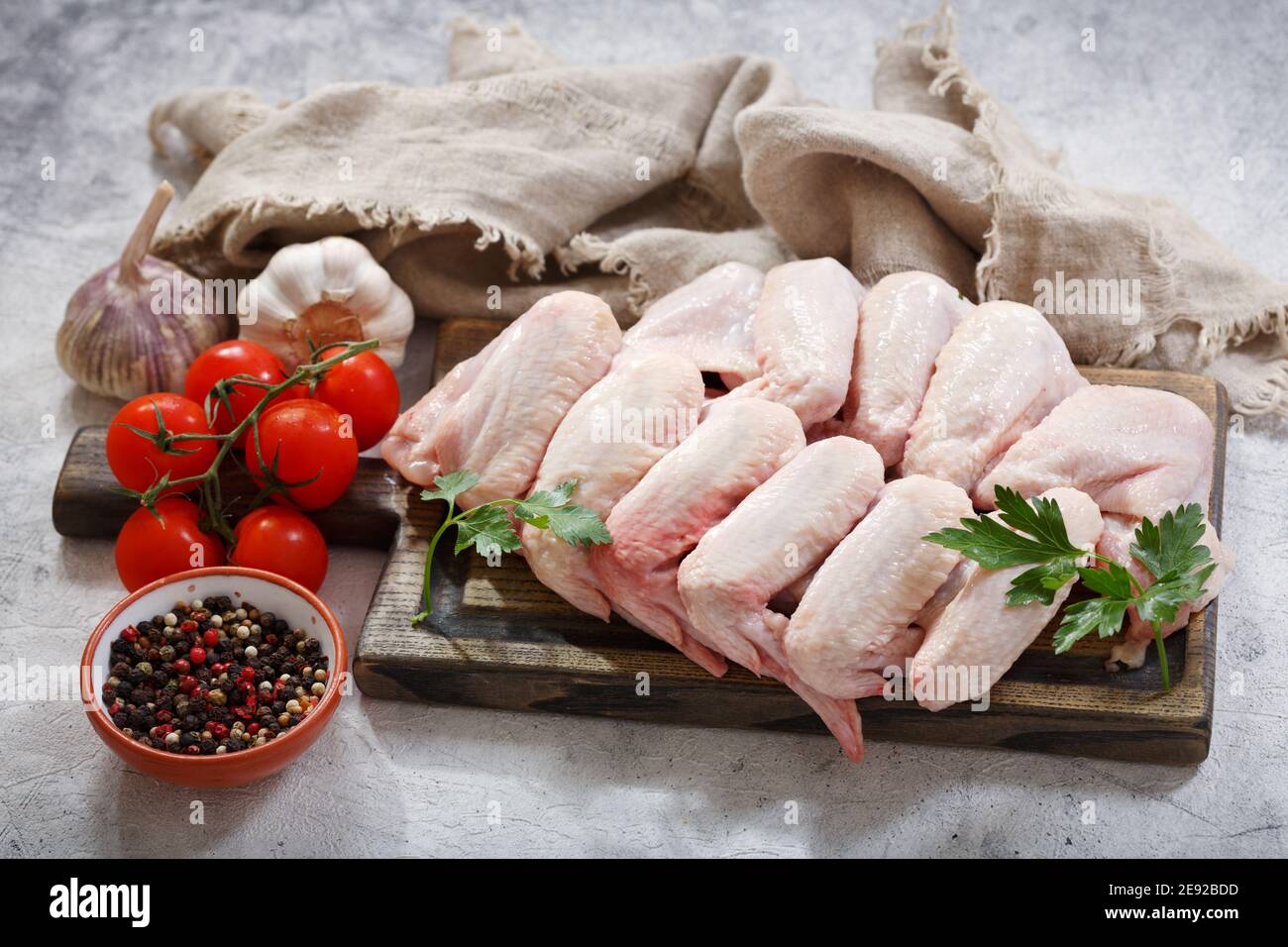 Fresh chicken wings hi-res stock photography and images - Alamy