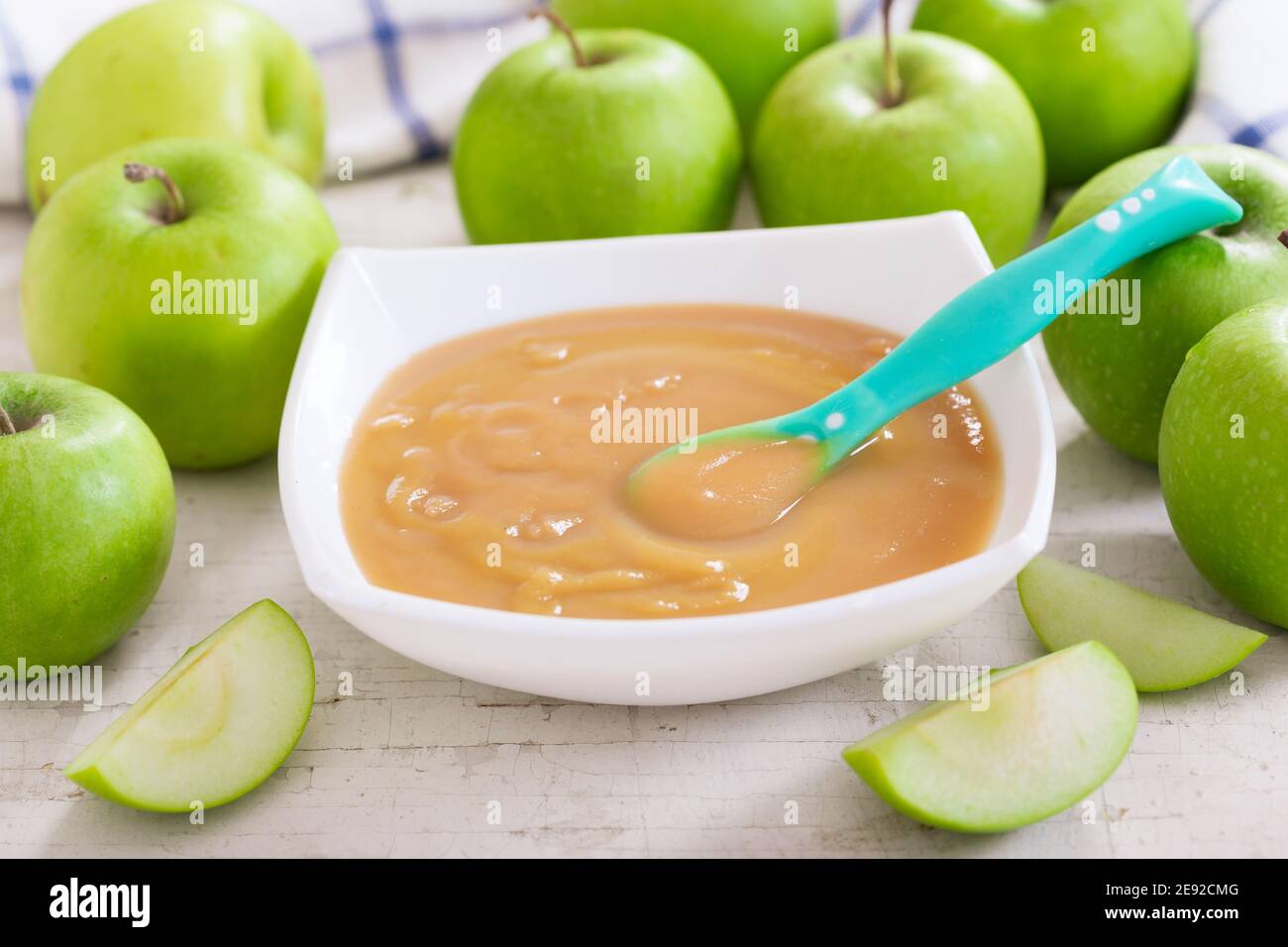 Table spoon apple puree hi-res stock photography and images - Alamy