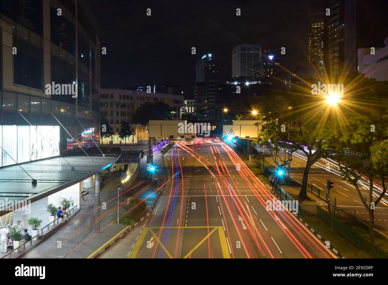 Singapore new years eve fireworks hi-res stock photography and images ...