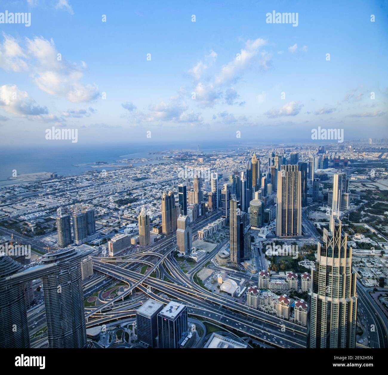 The united Arab emirates dubai khalifa, overlooks the city of dubai ...