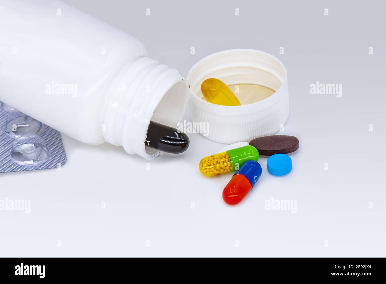 Western medicine medical drugs -- -- -- -- -- - capsules and tablets ...