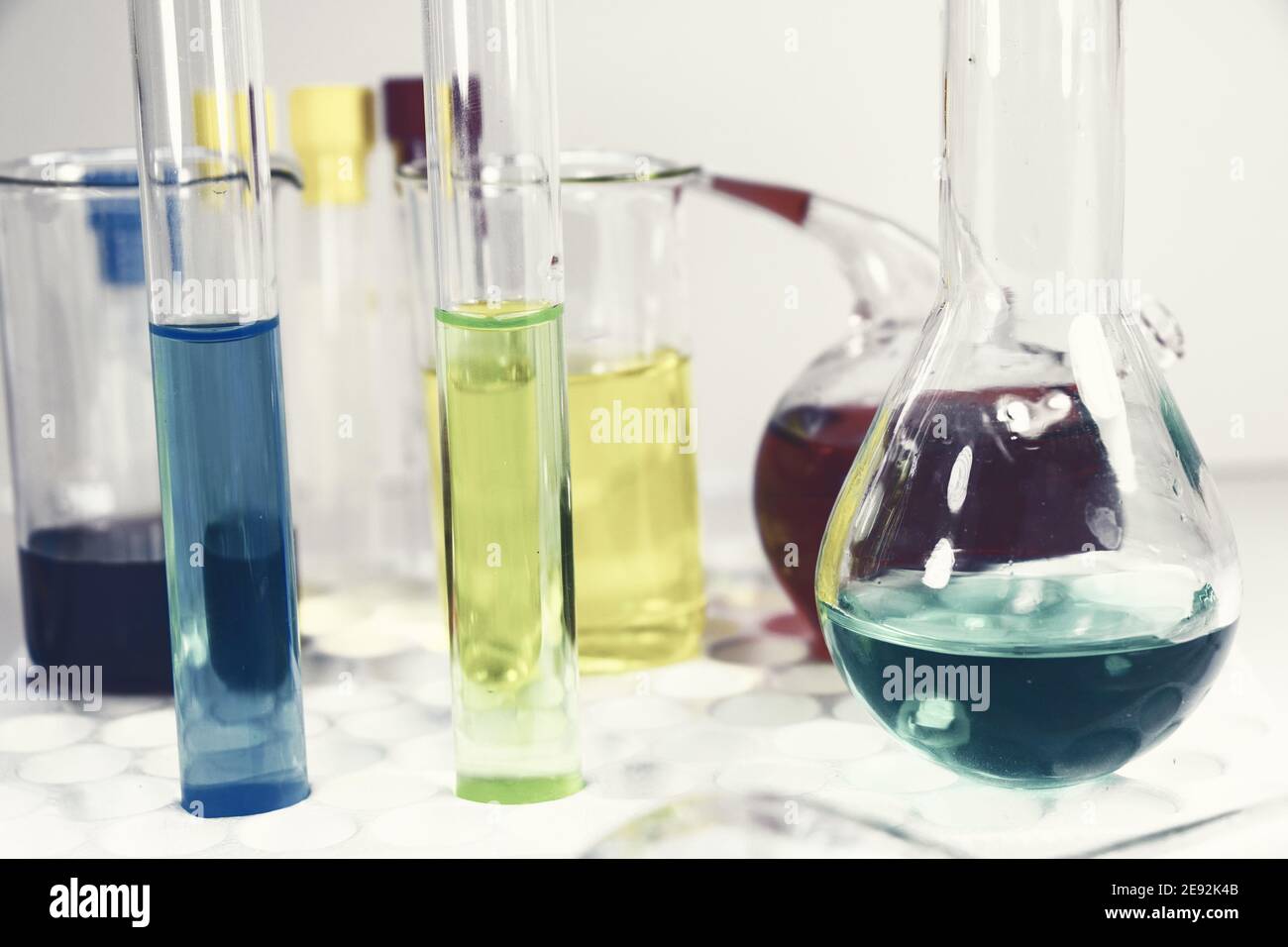 Elements experiment hi-res stock photography and images - Alamy