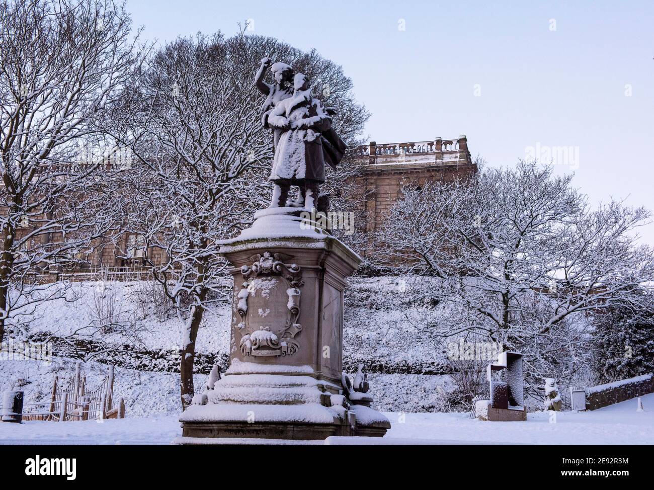 Nottingham Castle grounds and Albert Ball Statue in the snow ...