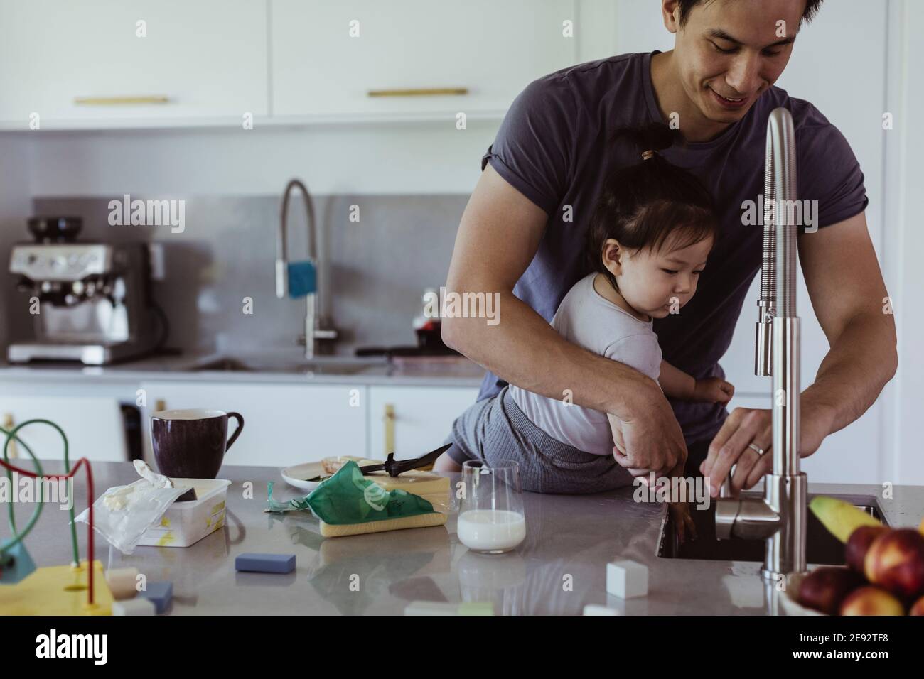 Under counter sink hi-res stock photography and images - Alamy