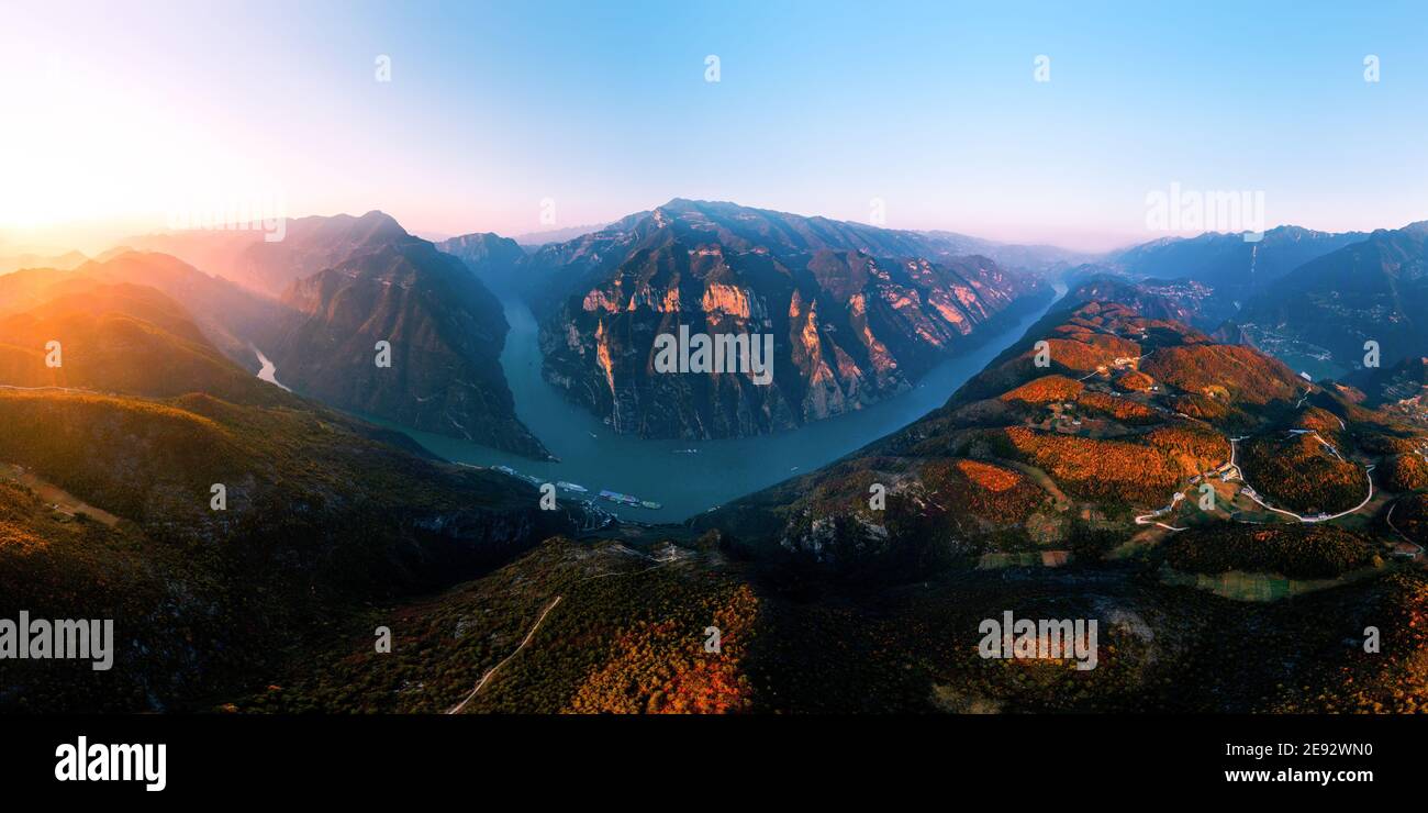 Chongqing three gorges scenery Stock Photo - Alamy