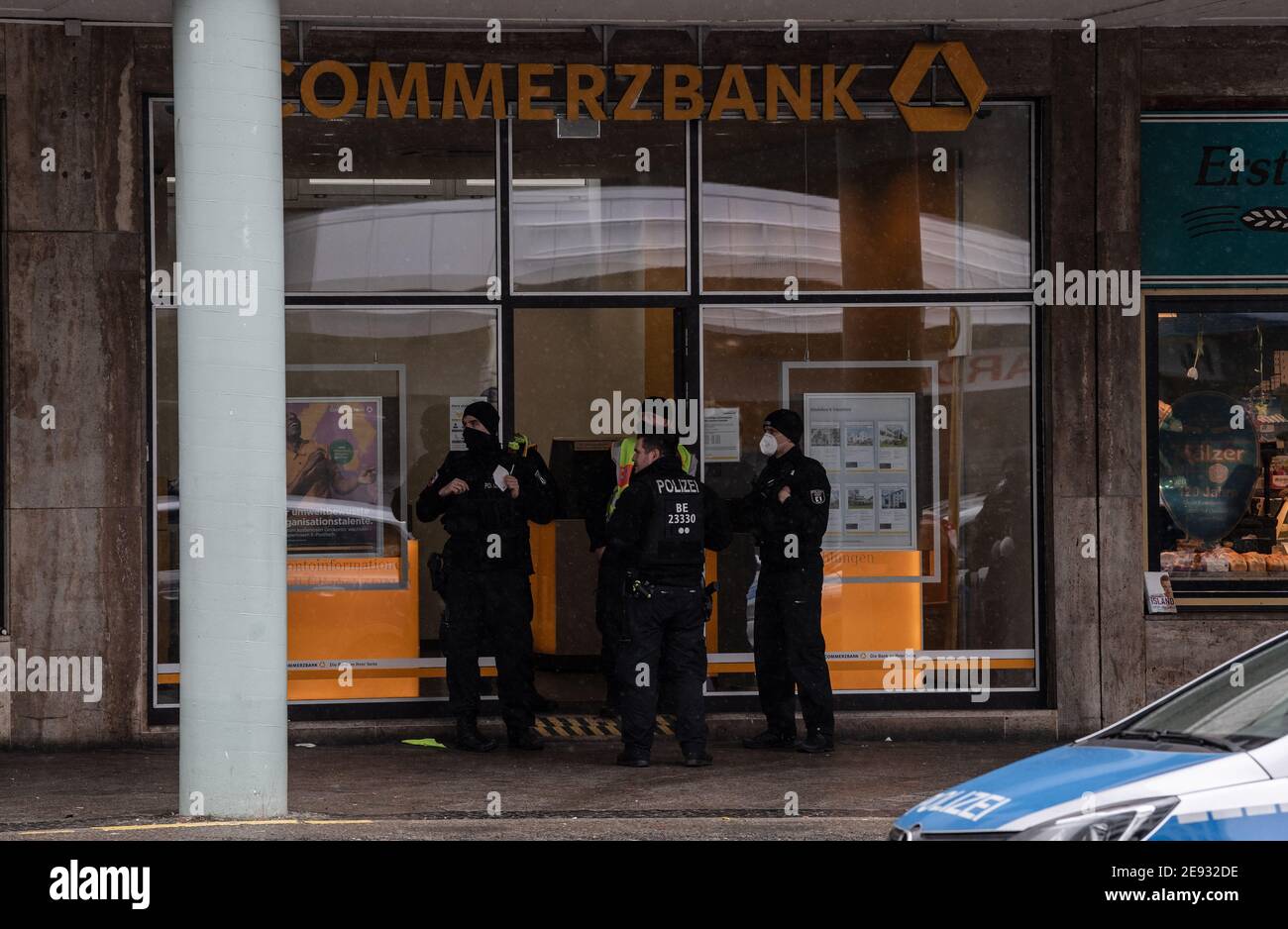 Bank vault robbery hi-res stock photography and images - Alamy