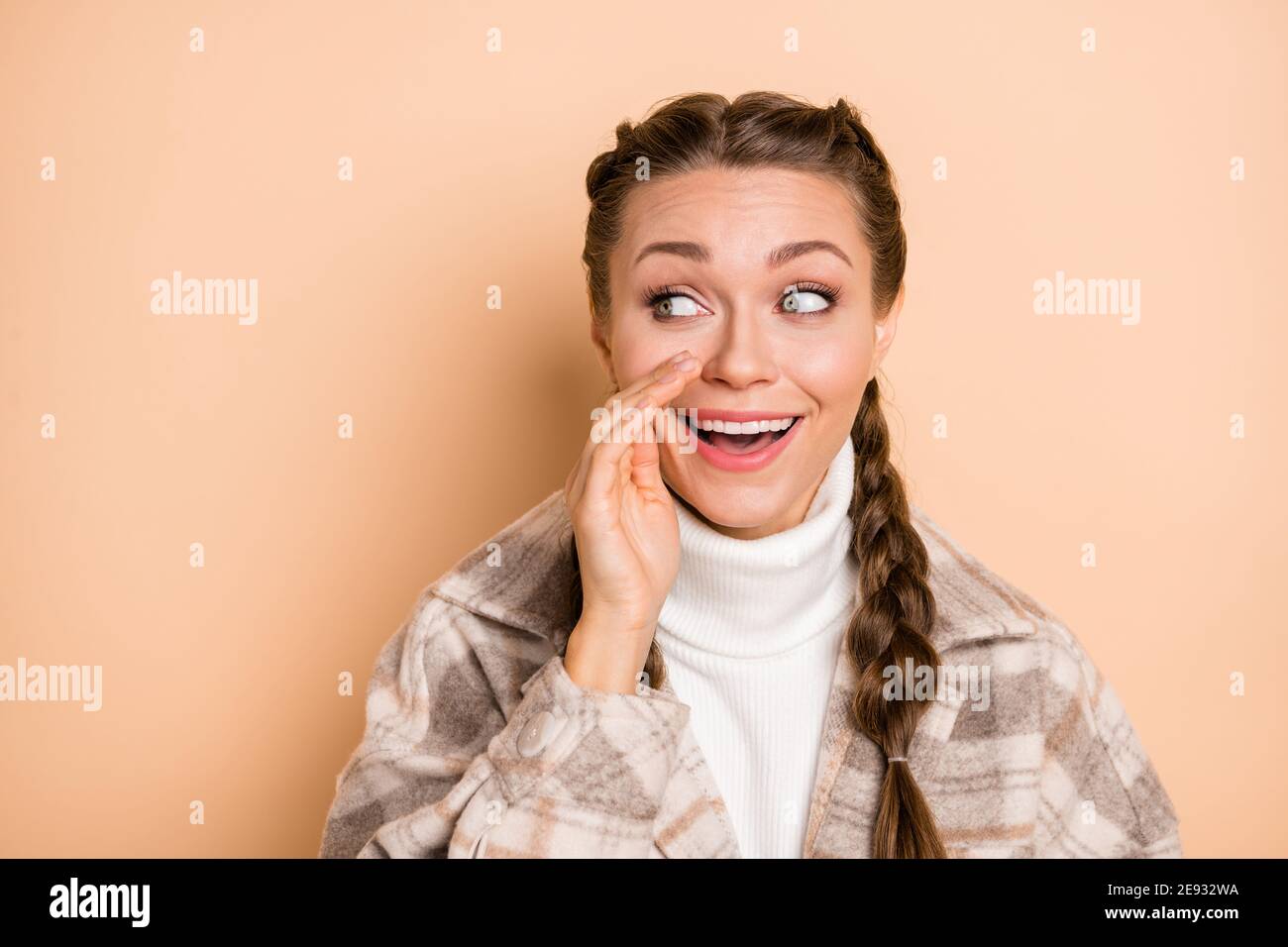 Photo of young beautiful smiling cheerful pretty lovely girl tell ...