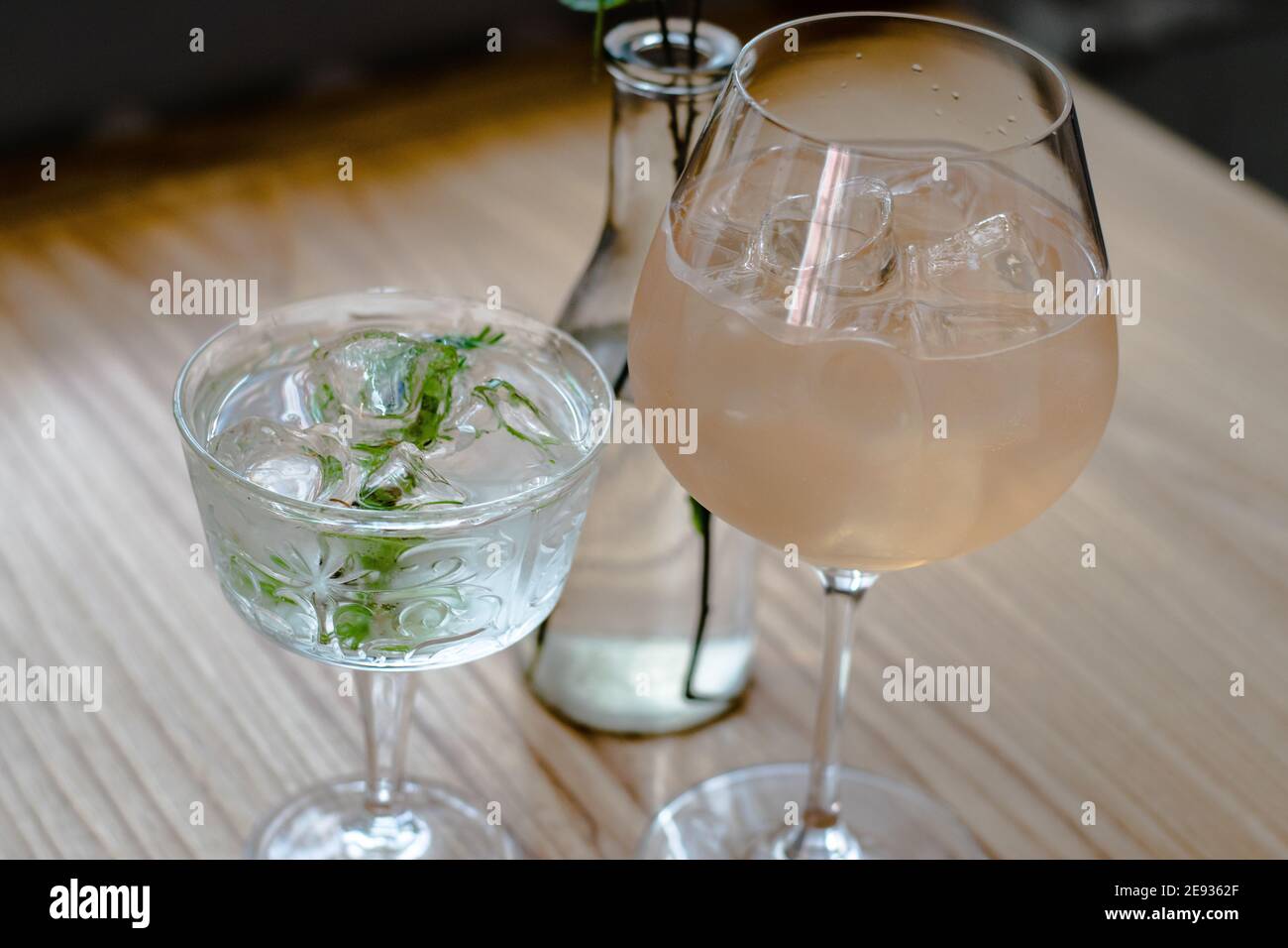 Sparkling gin hi-res stock photography and images - Alamy