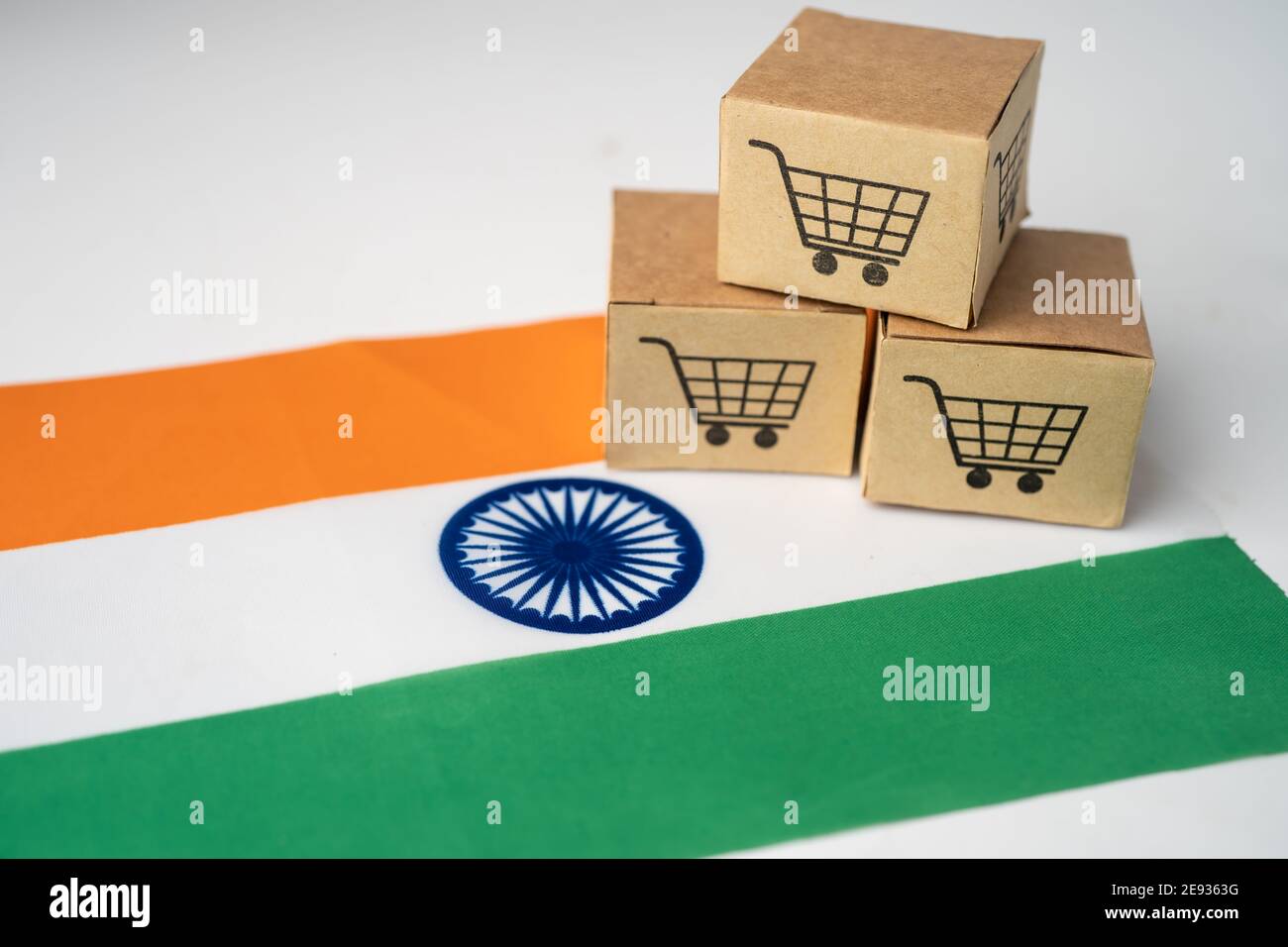 Box with shopping cart logo and India flag, Import Export Shopping ...