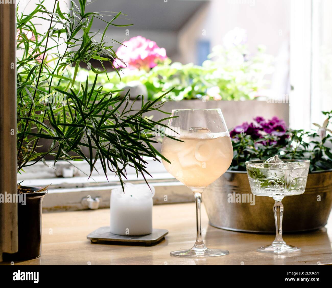 Gin taste hi-res stock photography and images - Alamy