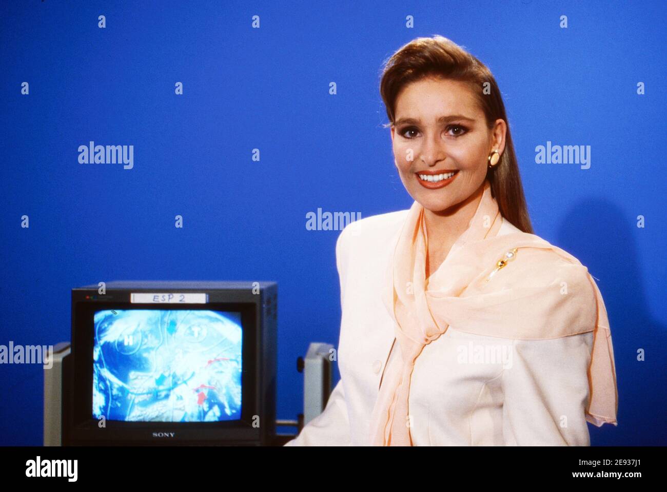Bettina Schmitz, Wetterfee bei Pro7, Deutschland um 1993 Stock Photo ...