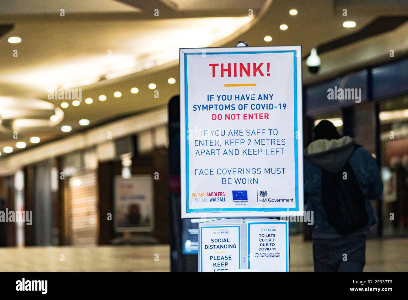 Town and postcode sign hi-res stock photography and images - Alamy