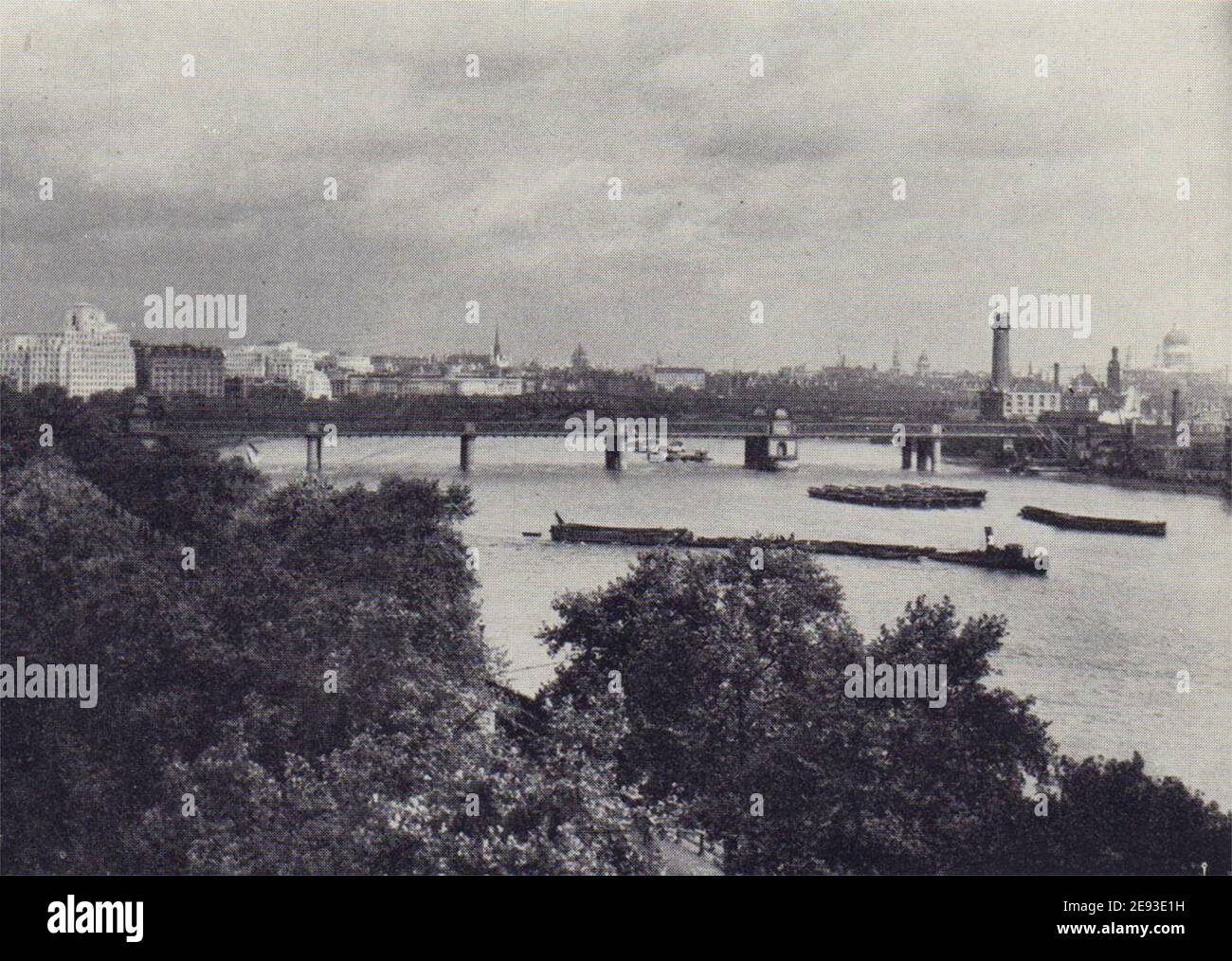 The River Thames and north bank from New Scotland Yard. SMALL 1946 old ...