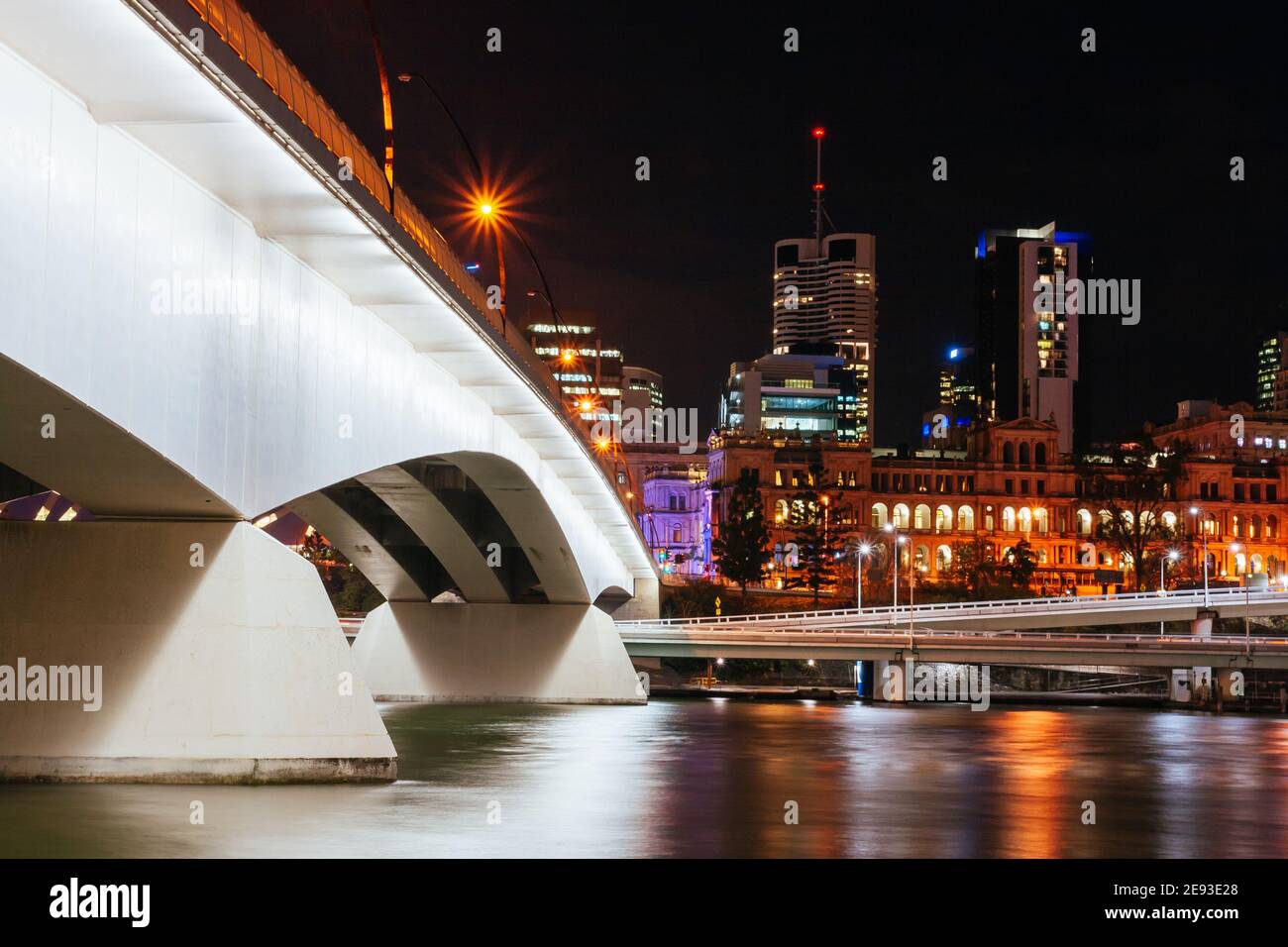 Victoria Bridge and Brisbane Skyline Australia Stock Photo - Alamy
