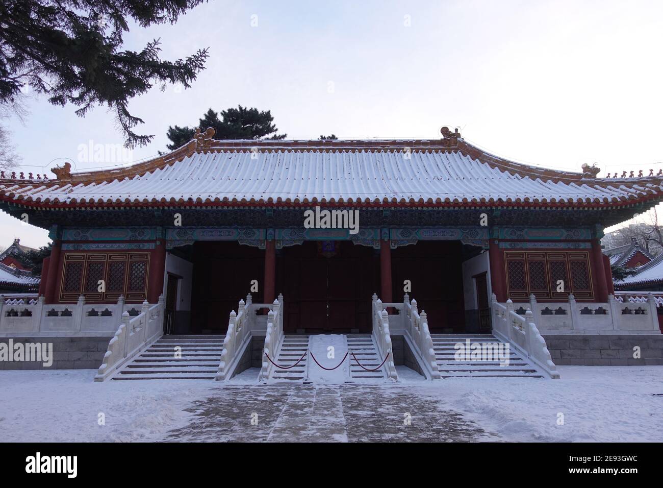 Jinding temple hi-res stock photography and images - Alamy